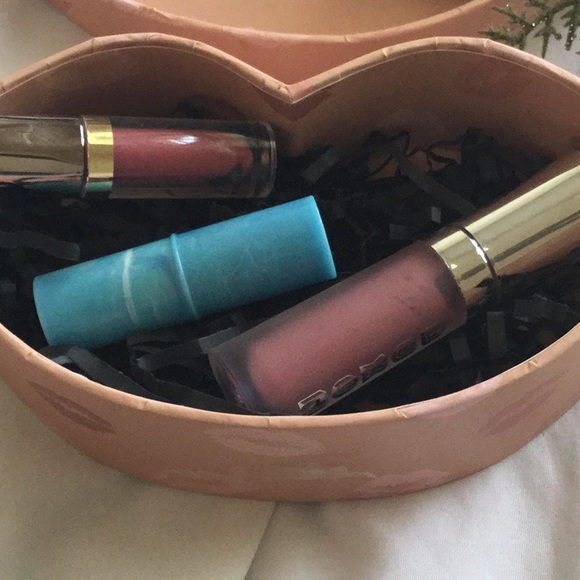 Urban Decay | Makeup | 3 Lipsticklipgloss In A Lip Shaped Box | Poshmark